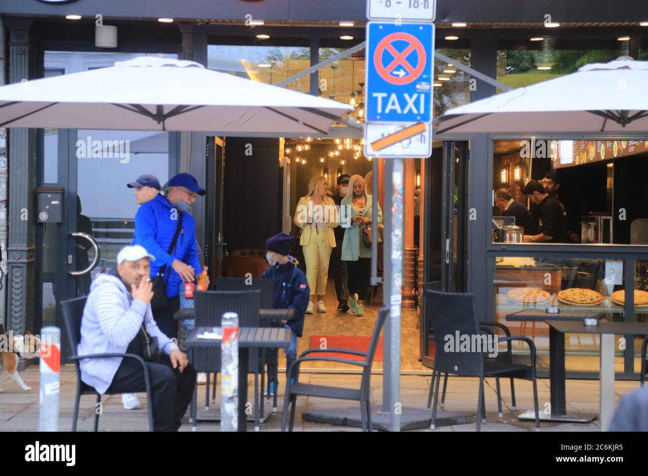 Leoni „Barbie“ Baltz, Josephine Jochmann (Josimelonie, Schlagersängerin ...