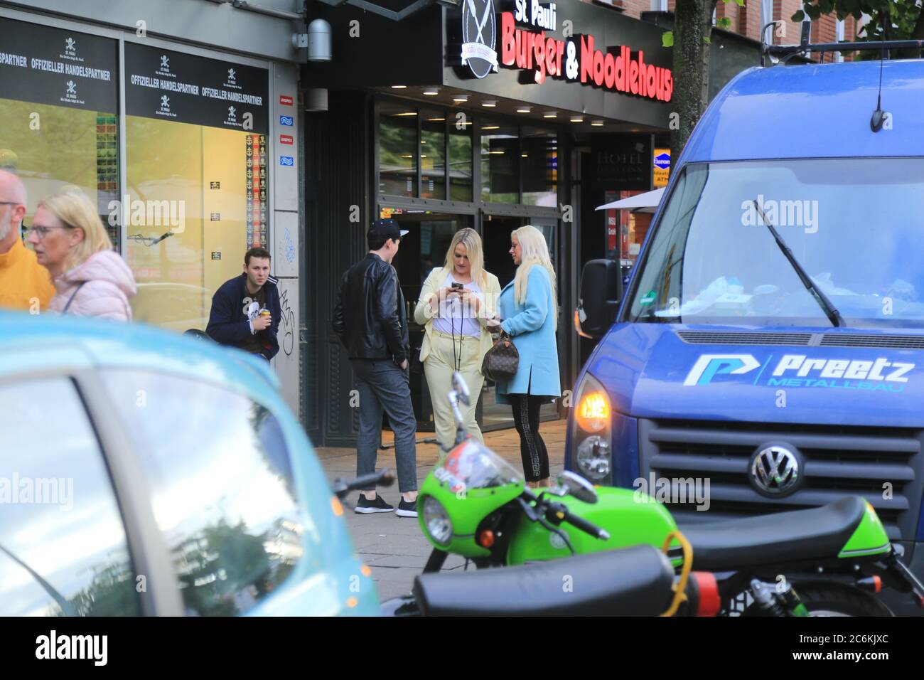 Leoni „Barbie“ Baltz, Josephine Jochmann (Josimelonie, Schlagersängerin ...