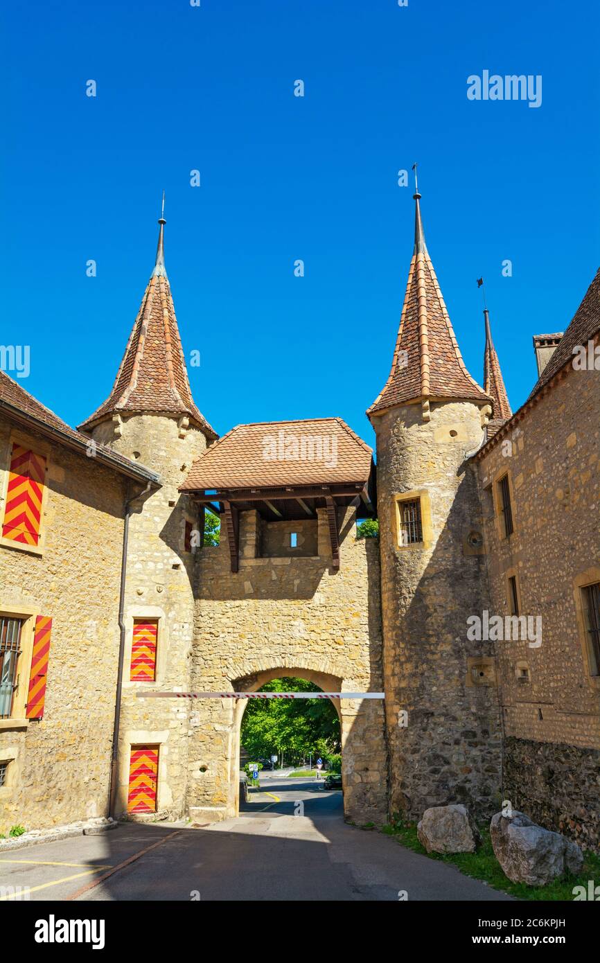 Switzerland neuchatel chateau neuchatel castle hi-res stock photography ...