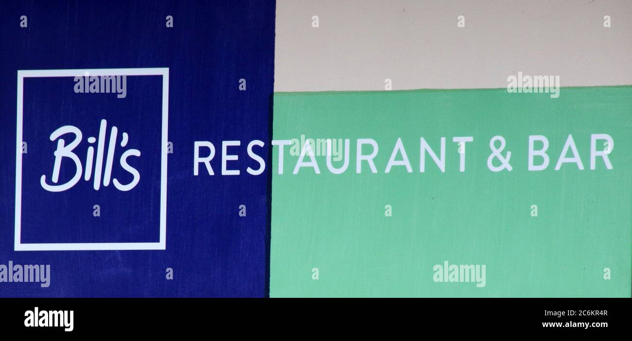 Bills restaurant hi-res stock photography and images - Alamy