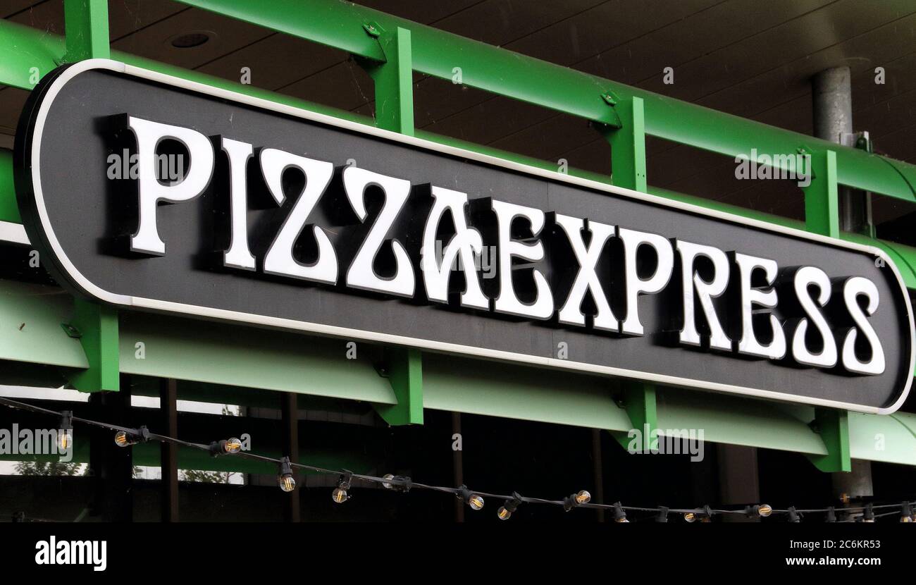 Pizza express logo hi-res stock photography and images - Alamy