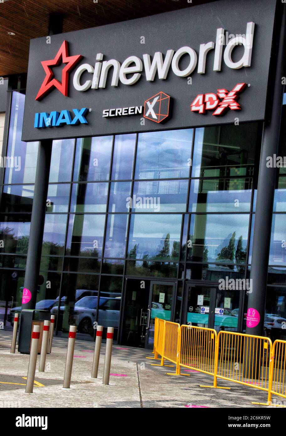 Cineworld logo hi-res stock photography and images - Alamy
