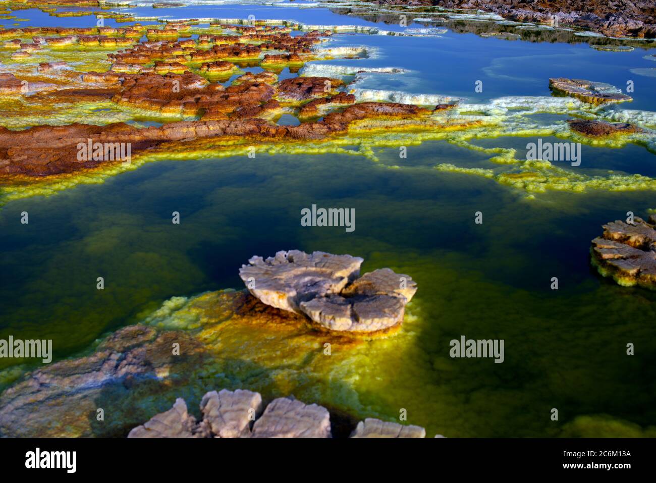The surreal, otherworldly landscape of hot sulphur springs in Dallol ...