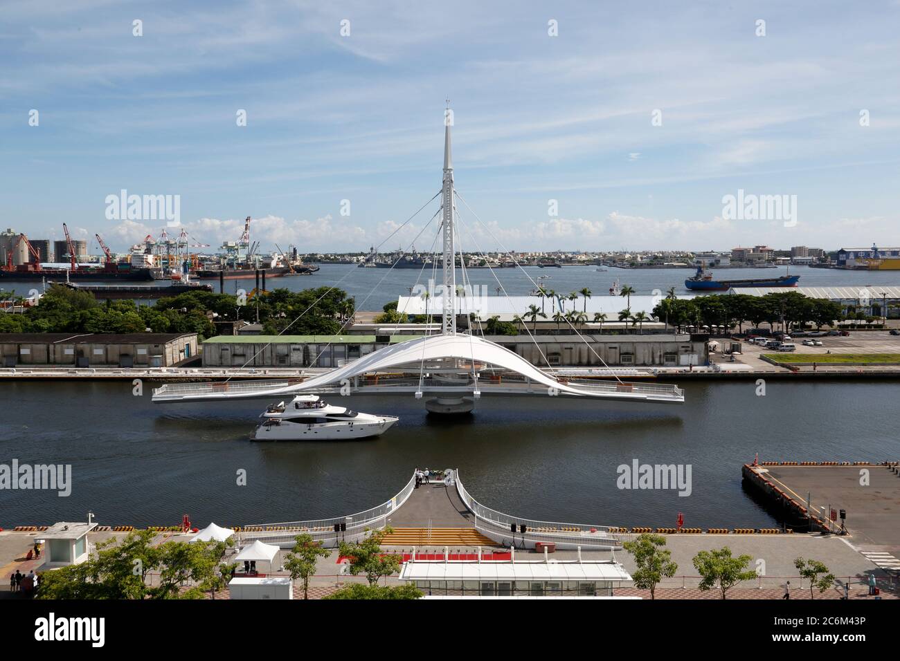 Horizontal rotation bridge, Kaohsiung Port Stock Photo - Alamy