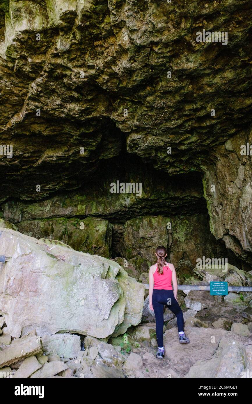 Victoria cave north yorkshire hi-res stock photography and images - Alamy