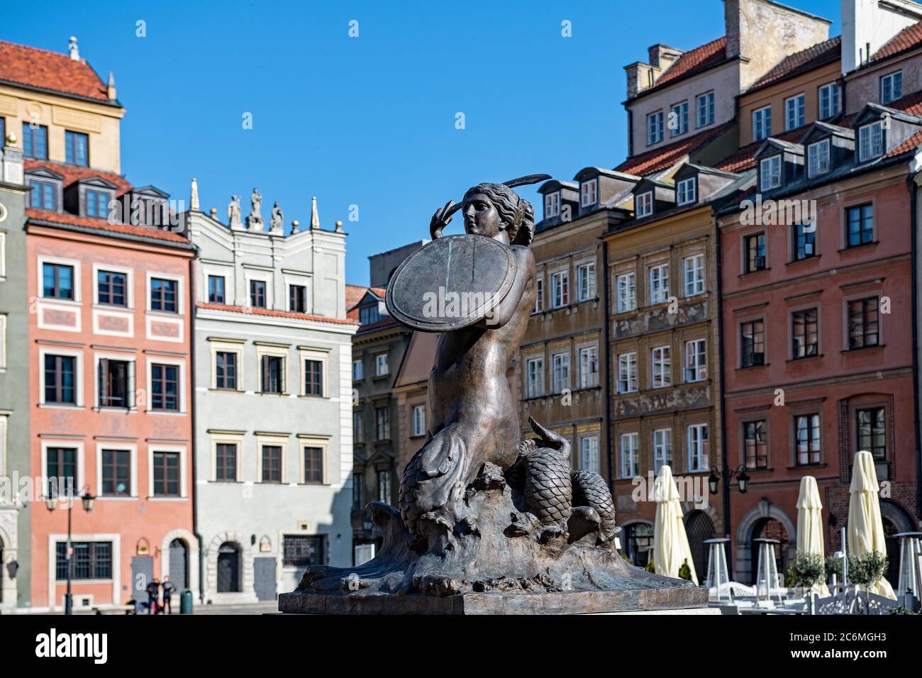 Warsaw mermaid, symbol of the Polish capital Stock Photo - Alamy