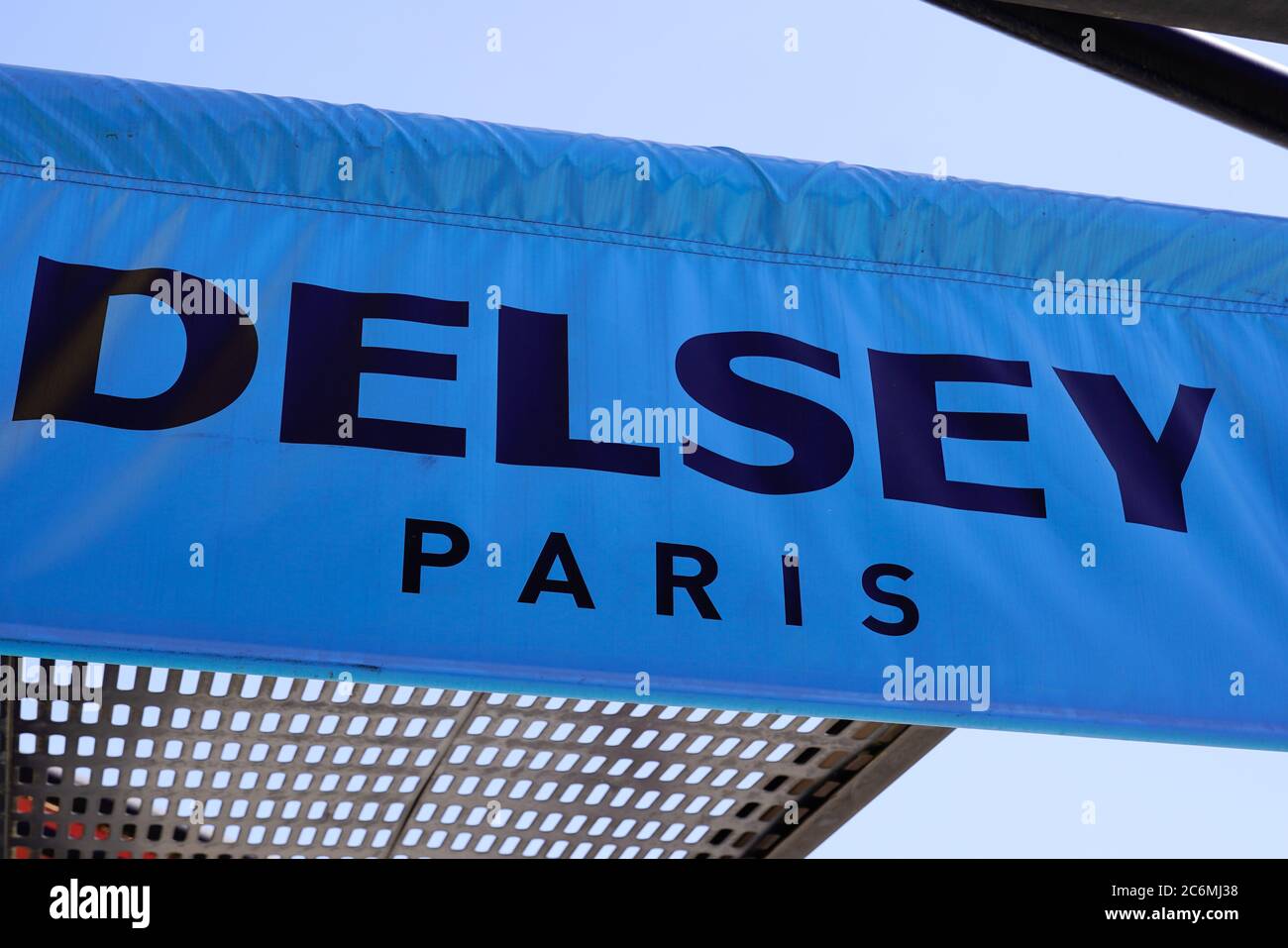 Delsey paris logo hi-res stock photography and images - Alamy