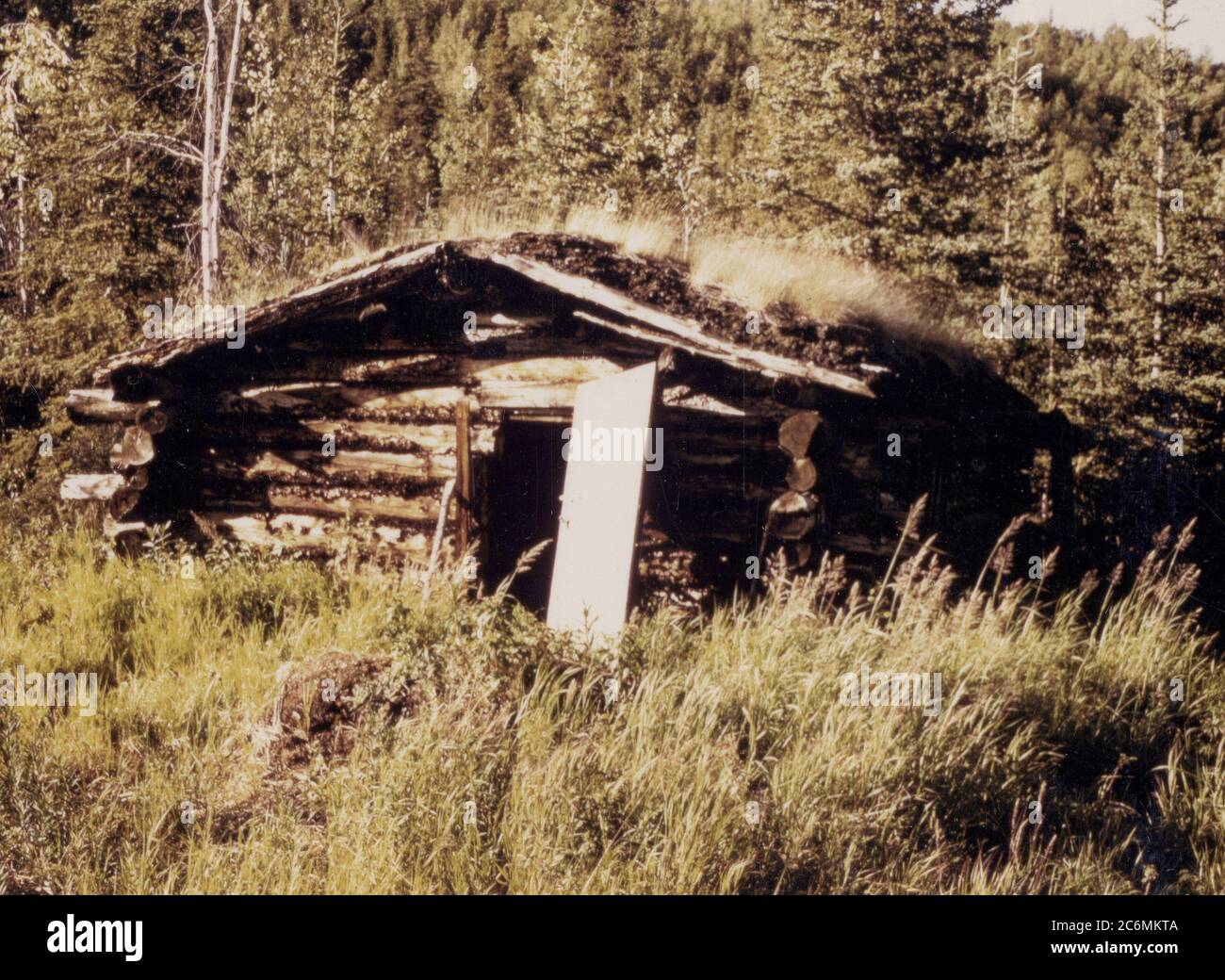 Old cabin 1970s alaska hi-res stock photography and images - Alamy