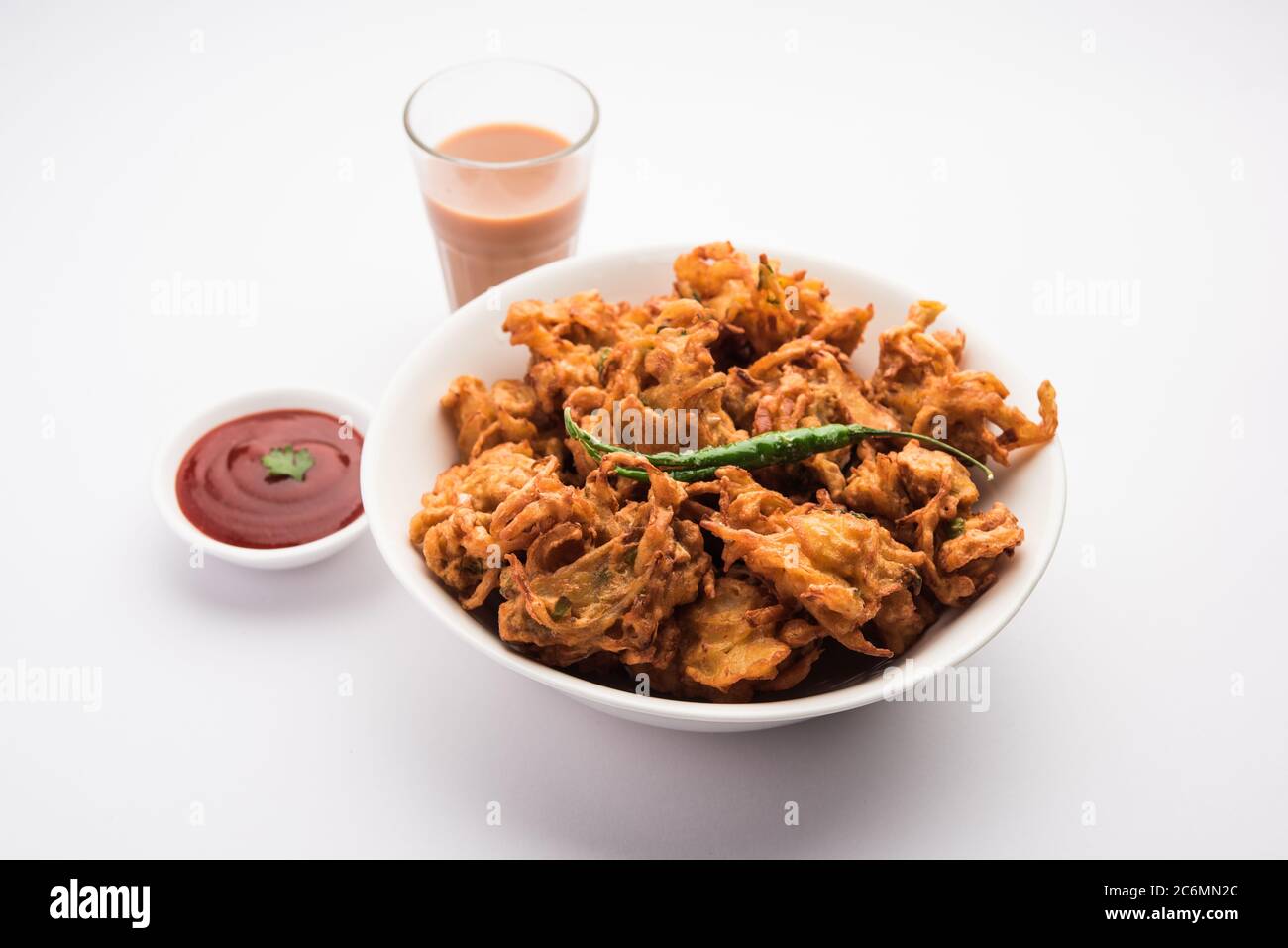 Fried onion pakora or Pyaj Pakoda also known as Crispy Kanda bhaji ...