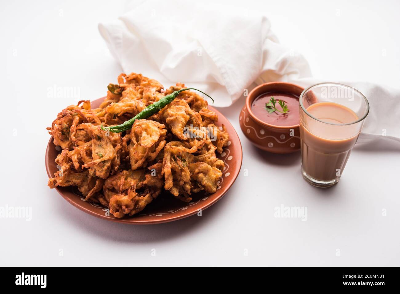Fried onion pakora or Pyaj Pakoda also known as Crispy Kanda bhaji ...
