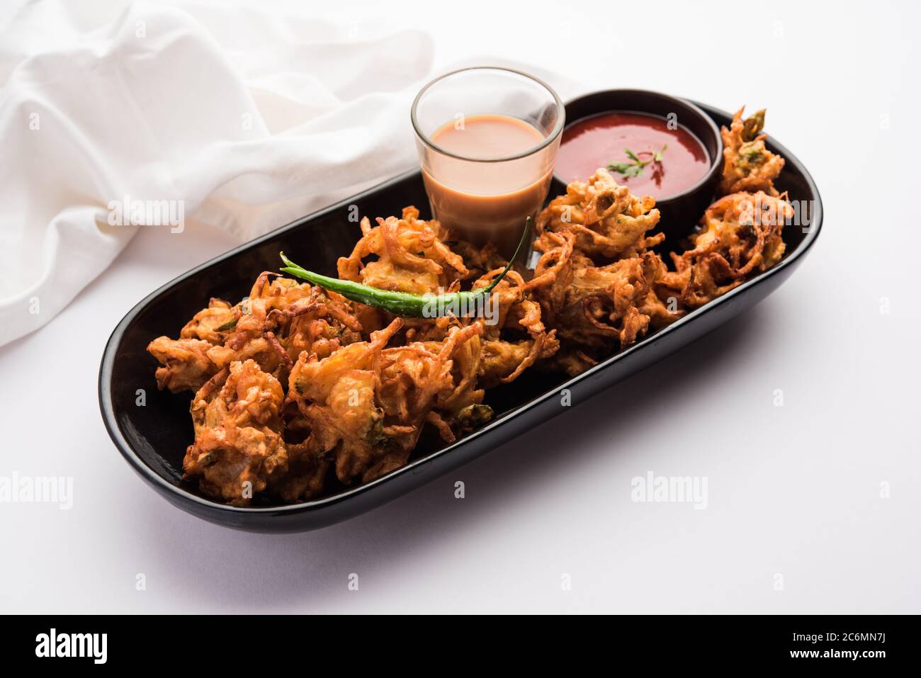 Fried onion pakora or Pyaj Pakoda also known as Crispy Kanda bhaji ...