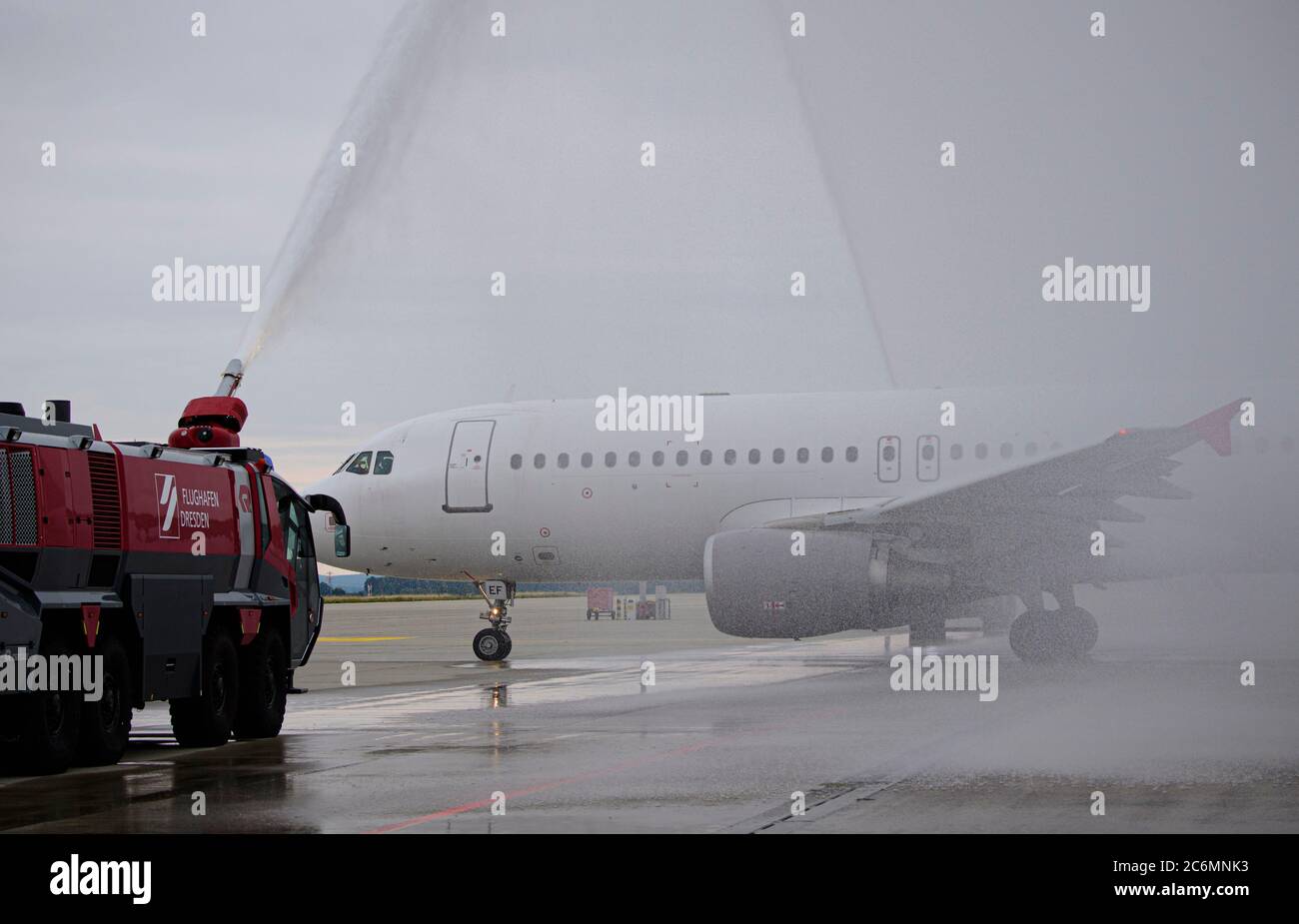 Car carrier fire hi-res stock photography and images - Alamy