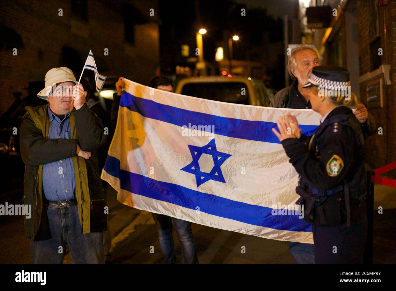 Israeli police officer hi-res stock photography and images - Alamy