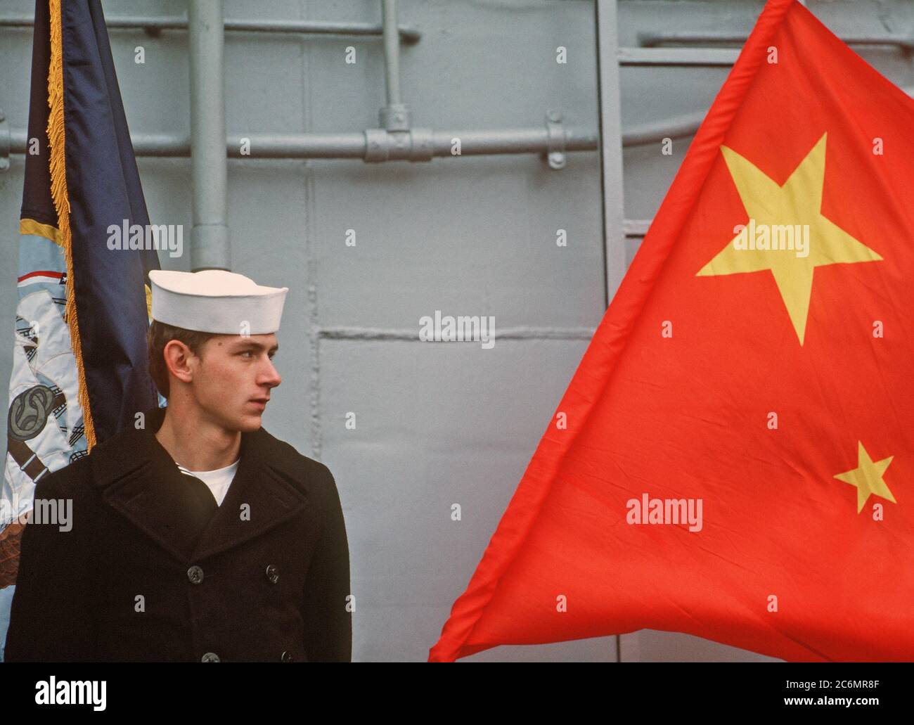 Destroyer uss oldendorf hi-res stock photography and images - Alamy