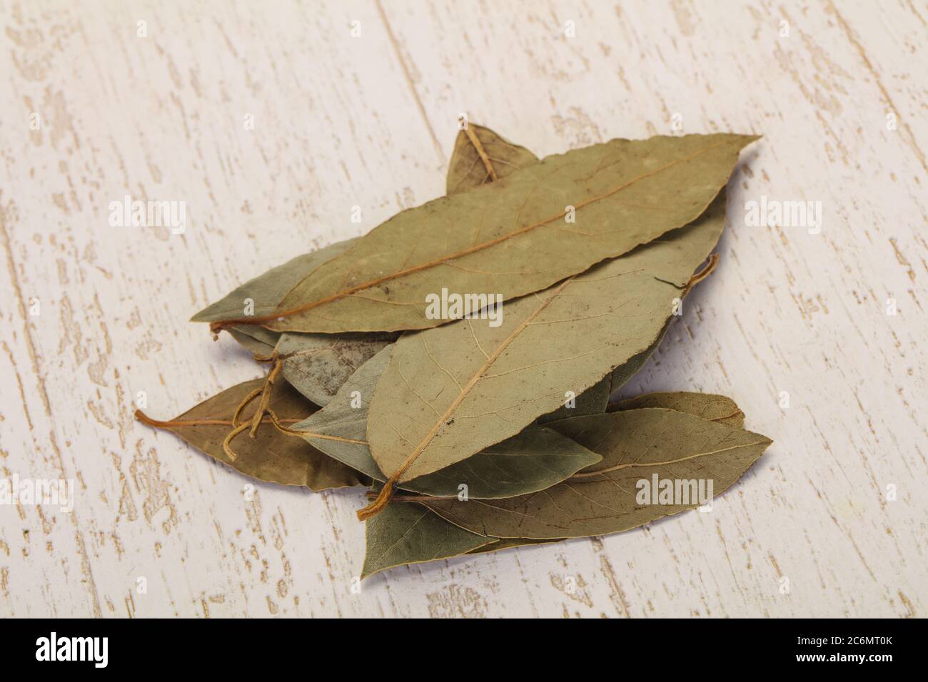 Dry laurel leaves - ready for cooking Stock Photo - Alamy