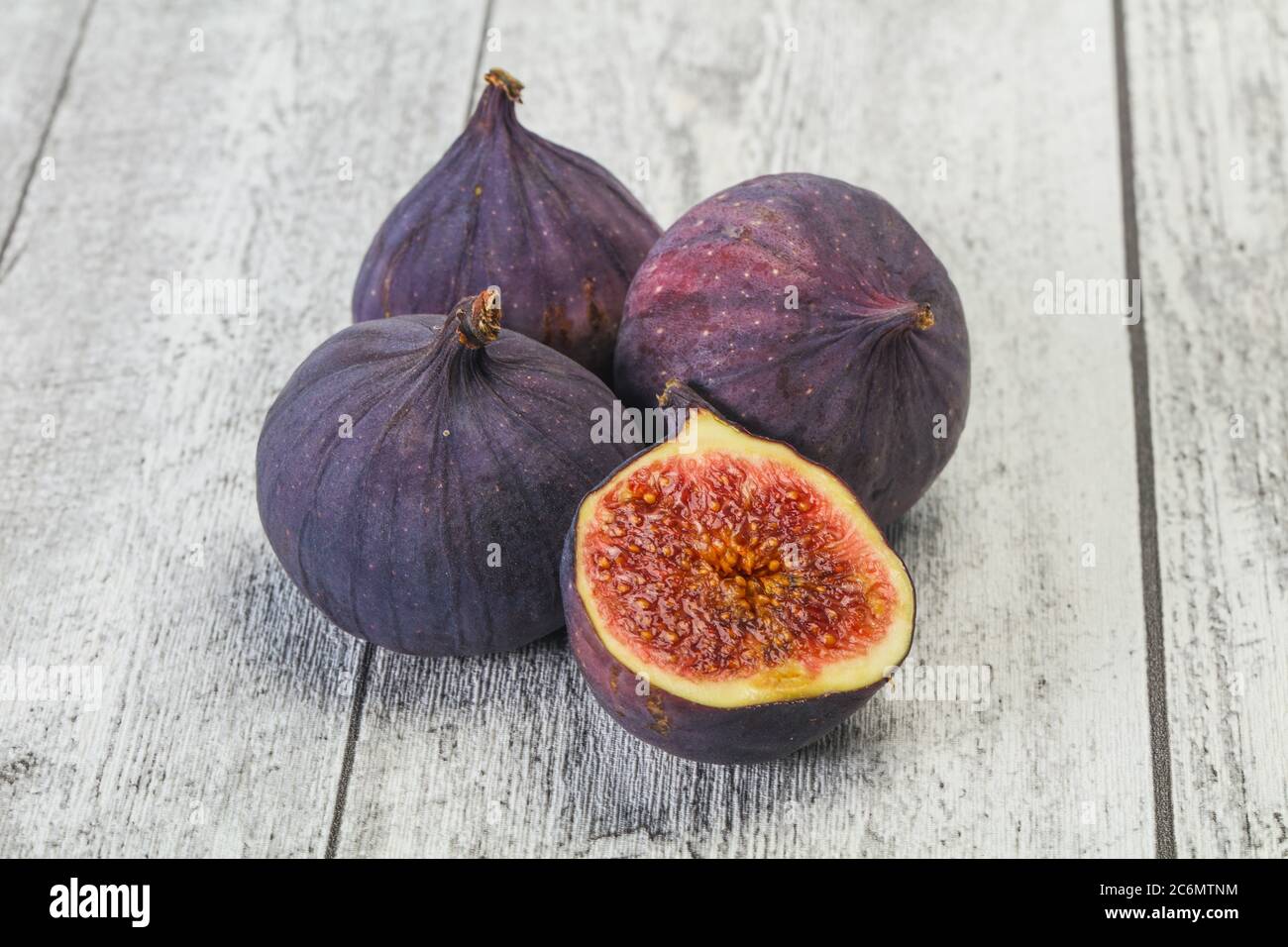 Ripe sweet fresh sliced fig fruit Stock Photo - Alamy