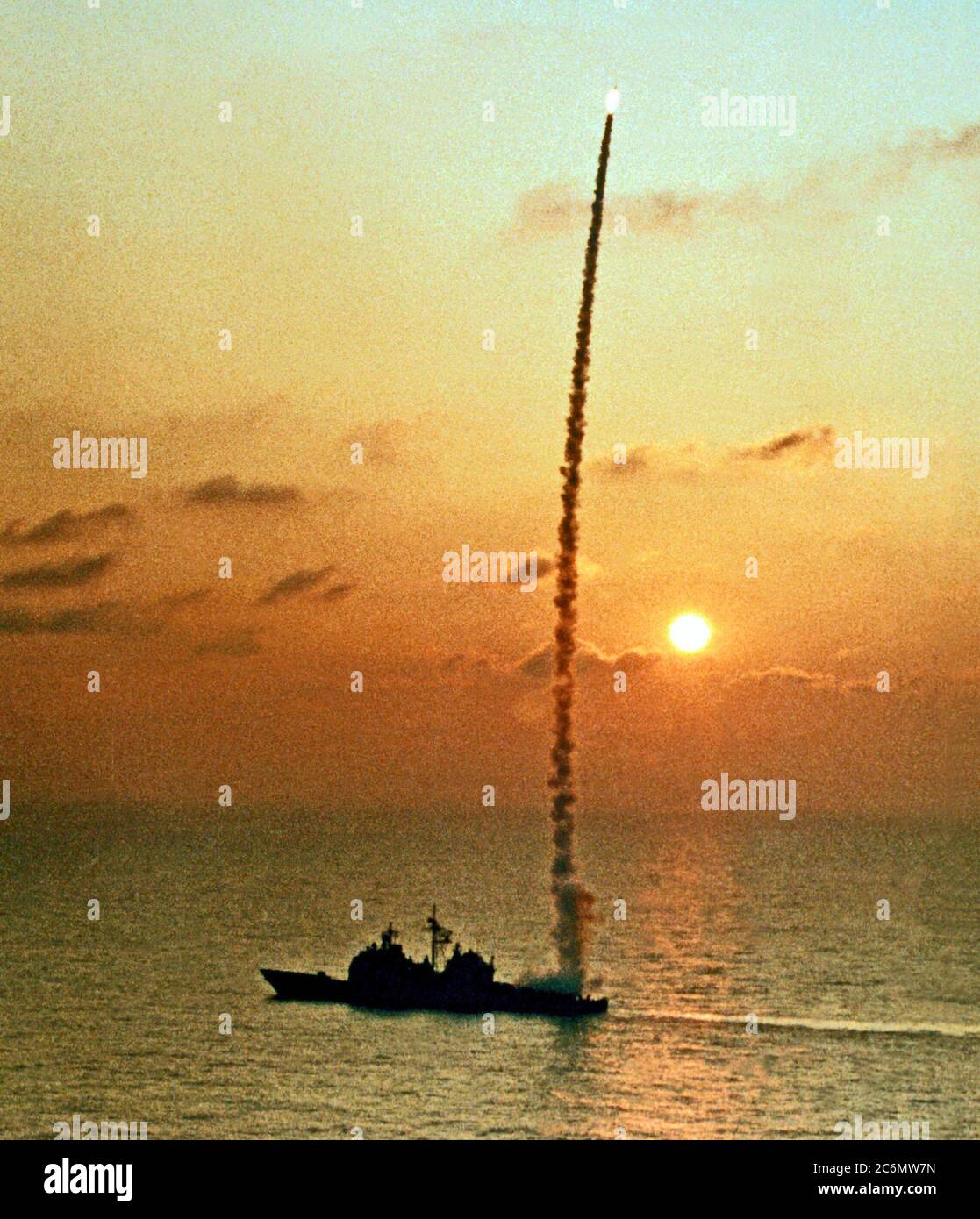 The guided missile cruiser BUNKER HILL (CG-52) test fires an RIM-66C SM ...