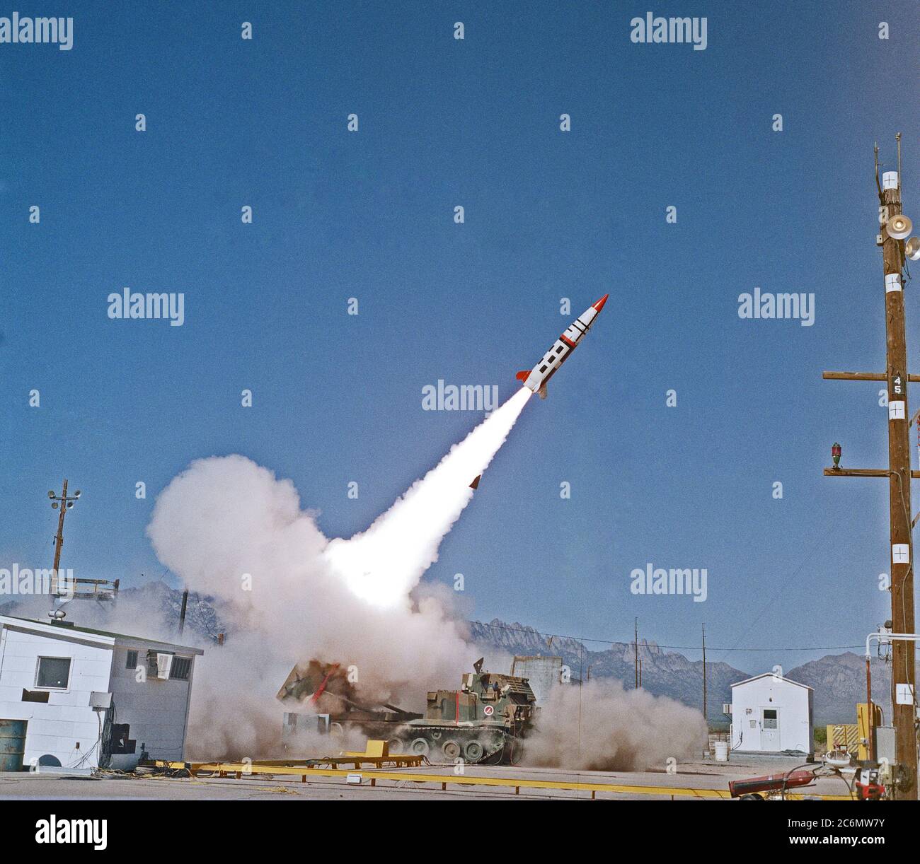 Army tactical missile system hi-res stock photography and images - Alamy
