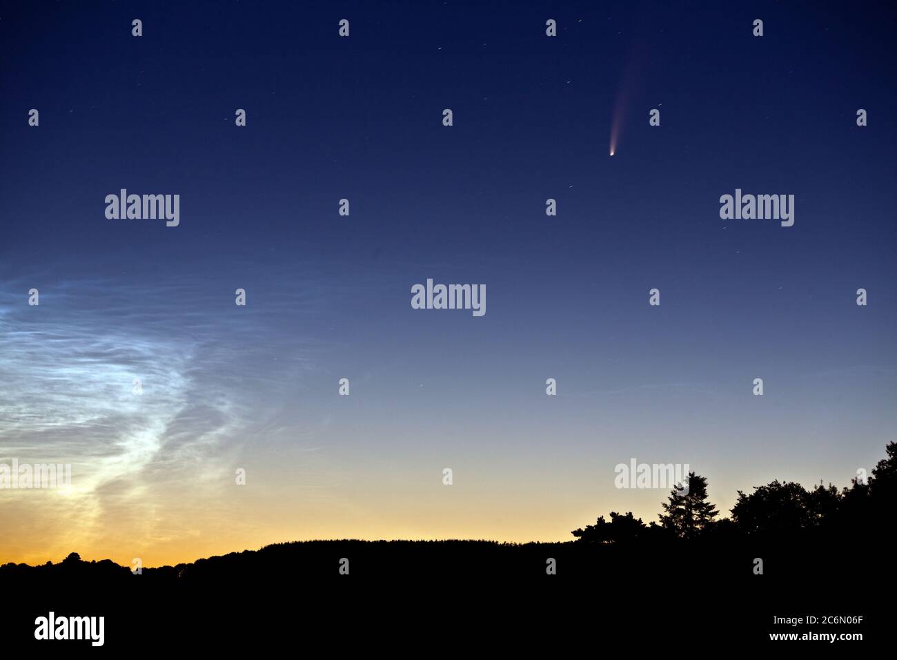 Neowise comet hi-res stock photography and images - Alamy
