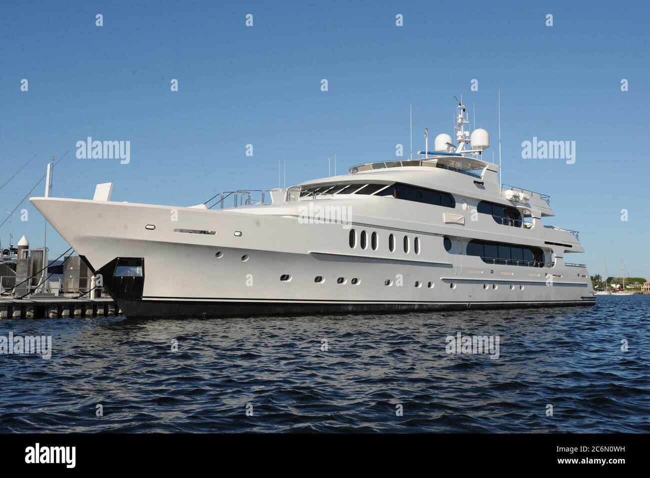 PALM BEACH, FL- DECEMBER 17: Tiger Woods yacht, its a 155 ft. power ...
