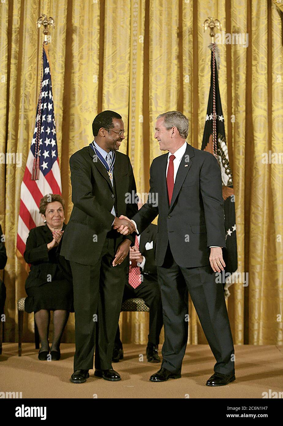 Dr benjamin carson hi-res stock photography and images - Alamy