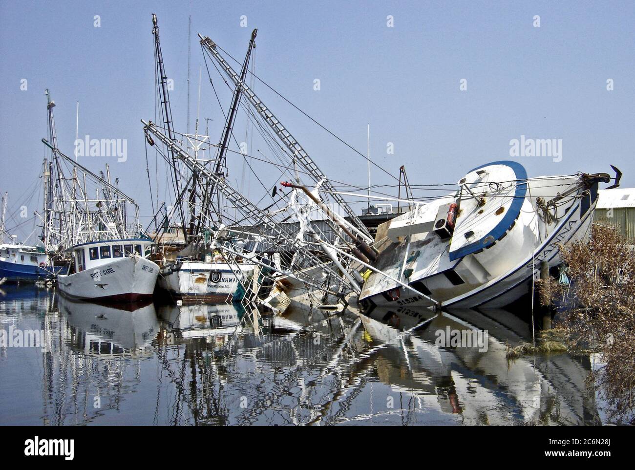 Hurricane Katrina Aftermath - Aftermath - Displaced Boats - Chalmette ...