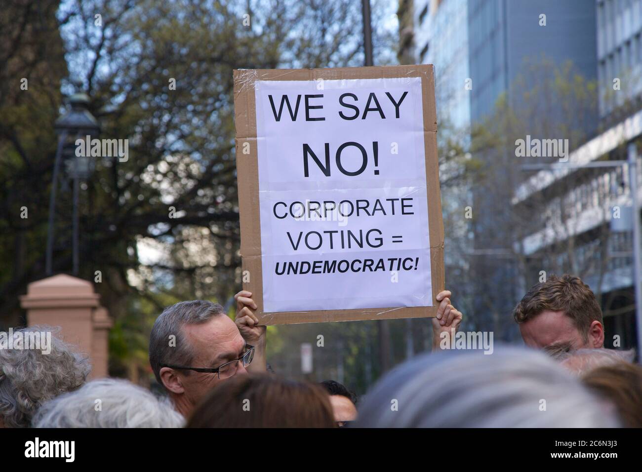 Voting placard hi-res stock photography and images - Alamy