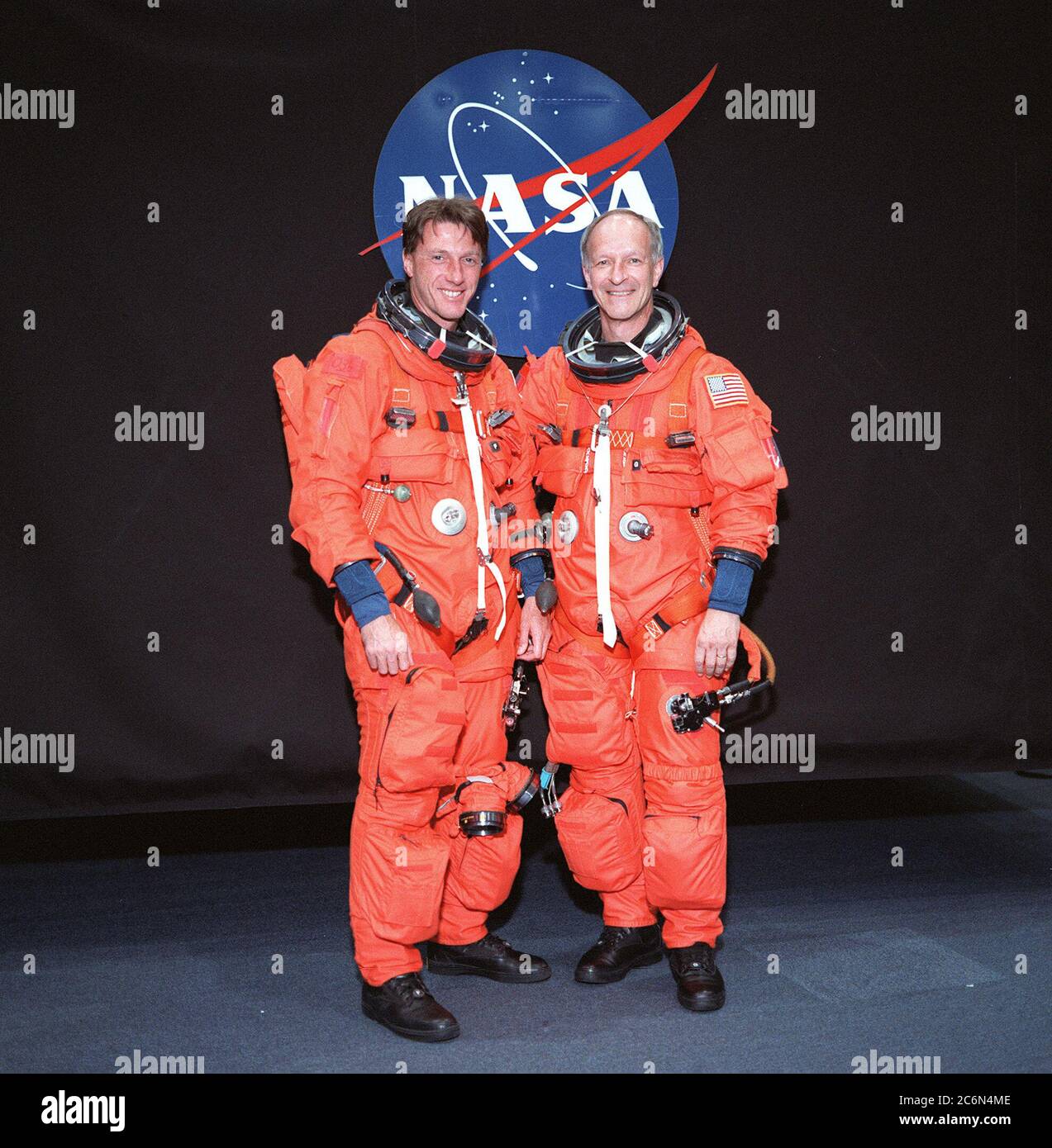 (24 May 1999) --- Astronauts C. Michael Foale, left, and Claude ...