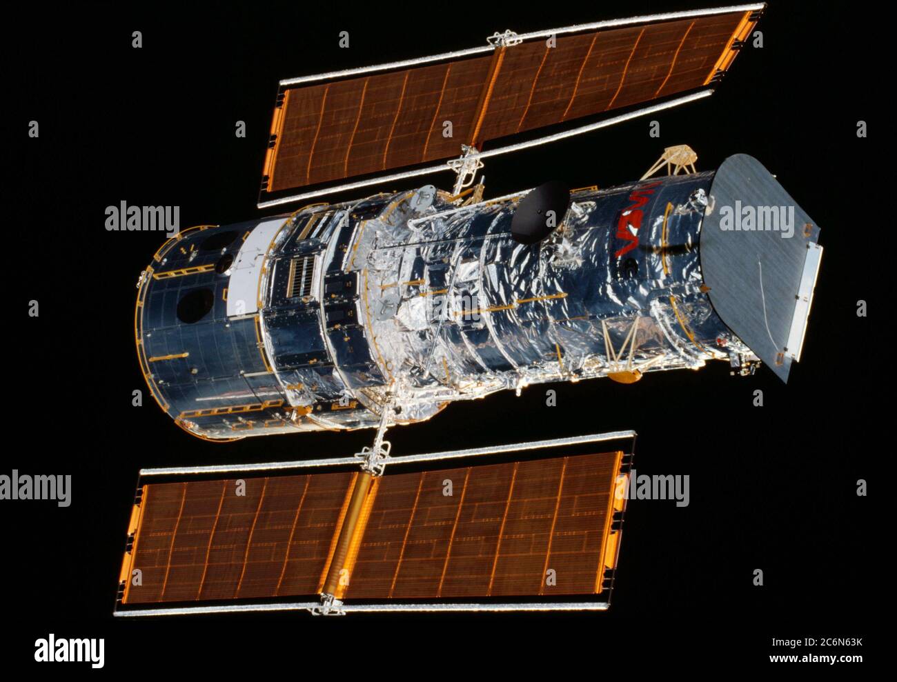 (19-27 December 1999) --- One of the crew members onboard the Space ...