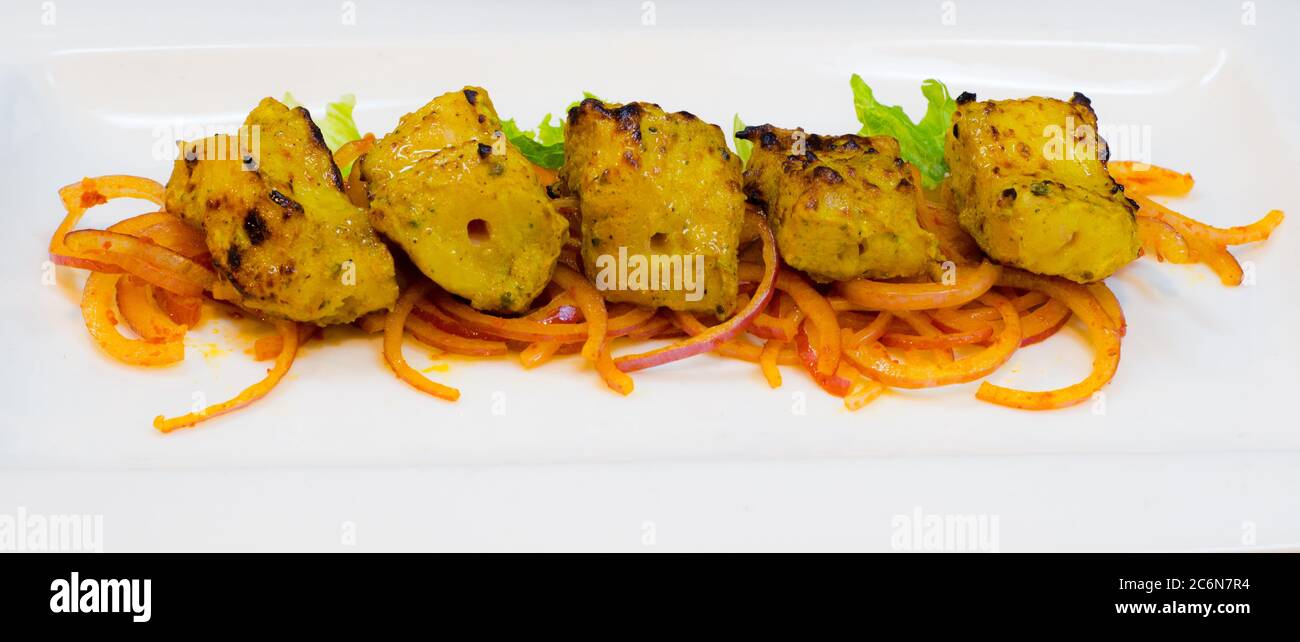 Tasty Roasted Chicken with great presentation Stock Photo - Alamy