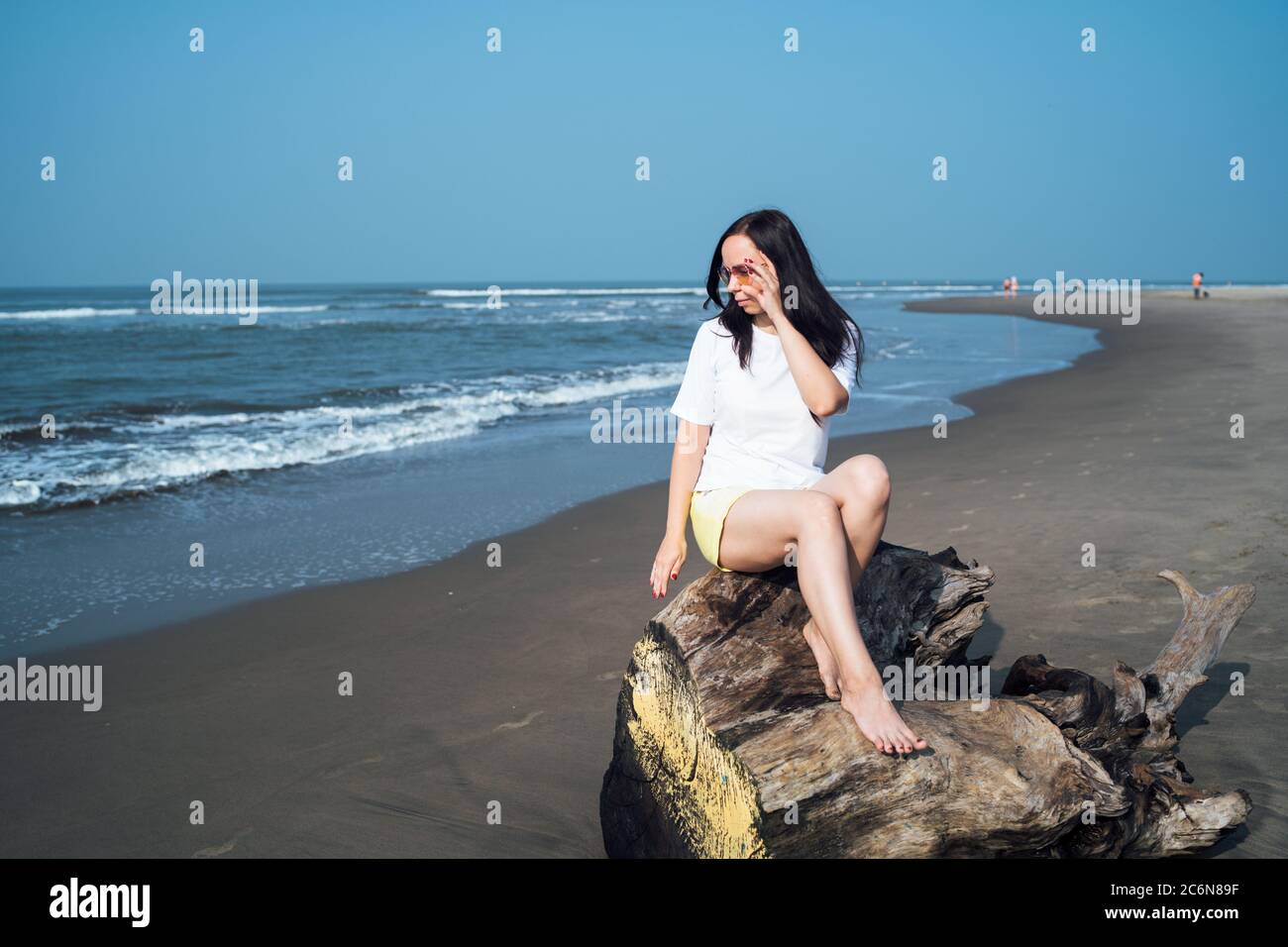 Female sea sit hi-res stock photography and images - Alamy