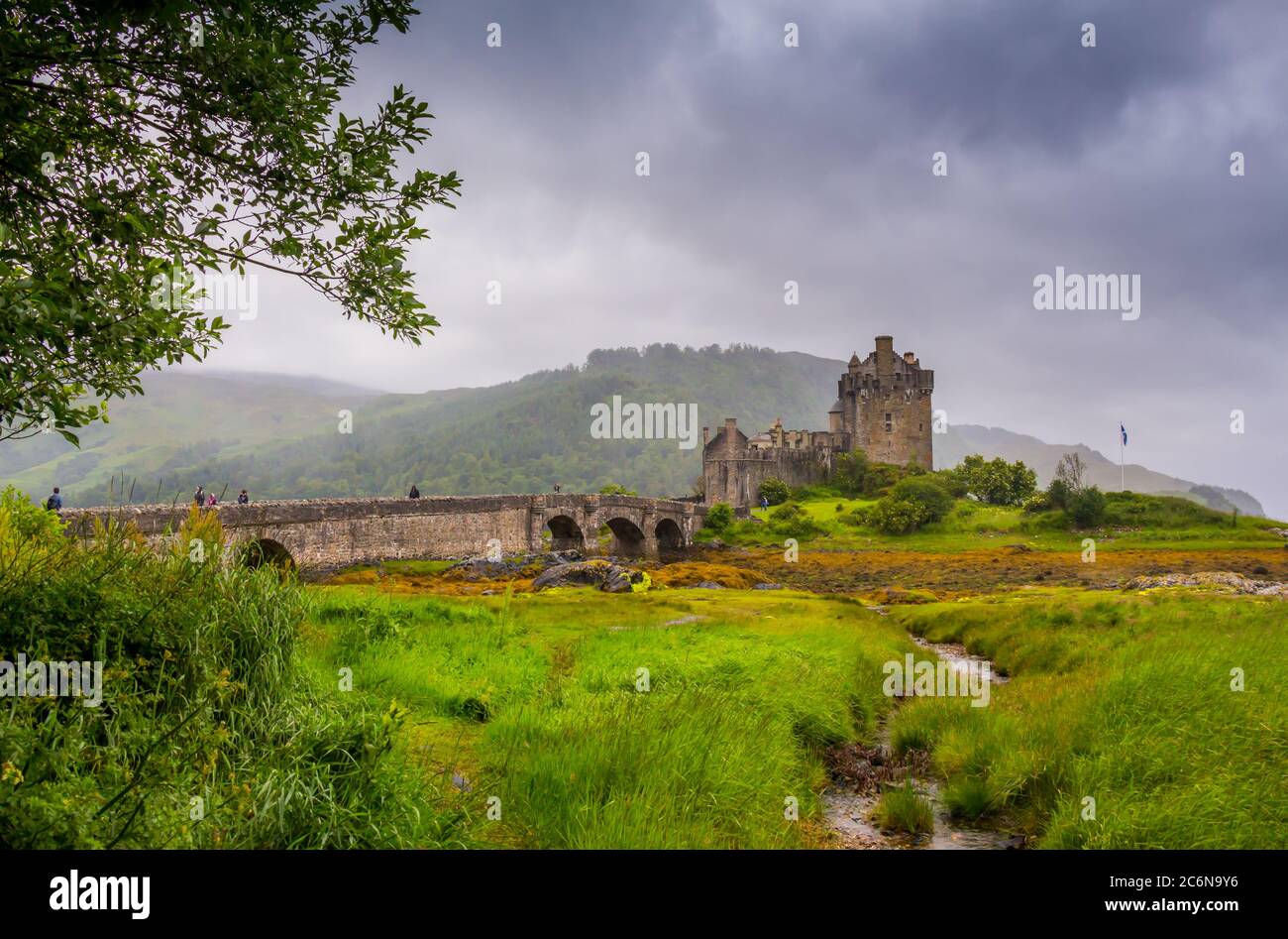 Looking out to Eilean Donan Castle, where three sea lochs meet, Loch ...