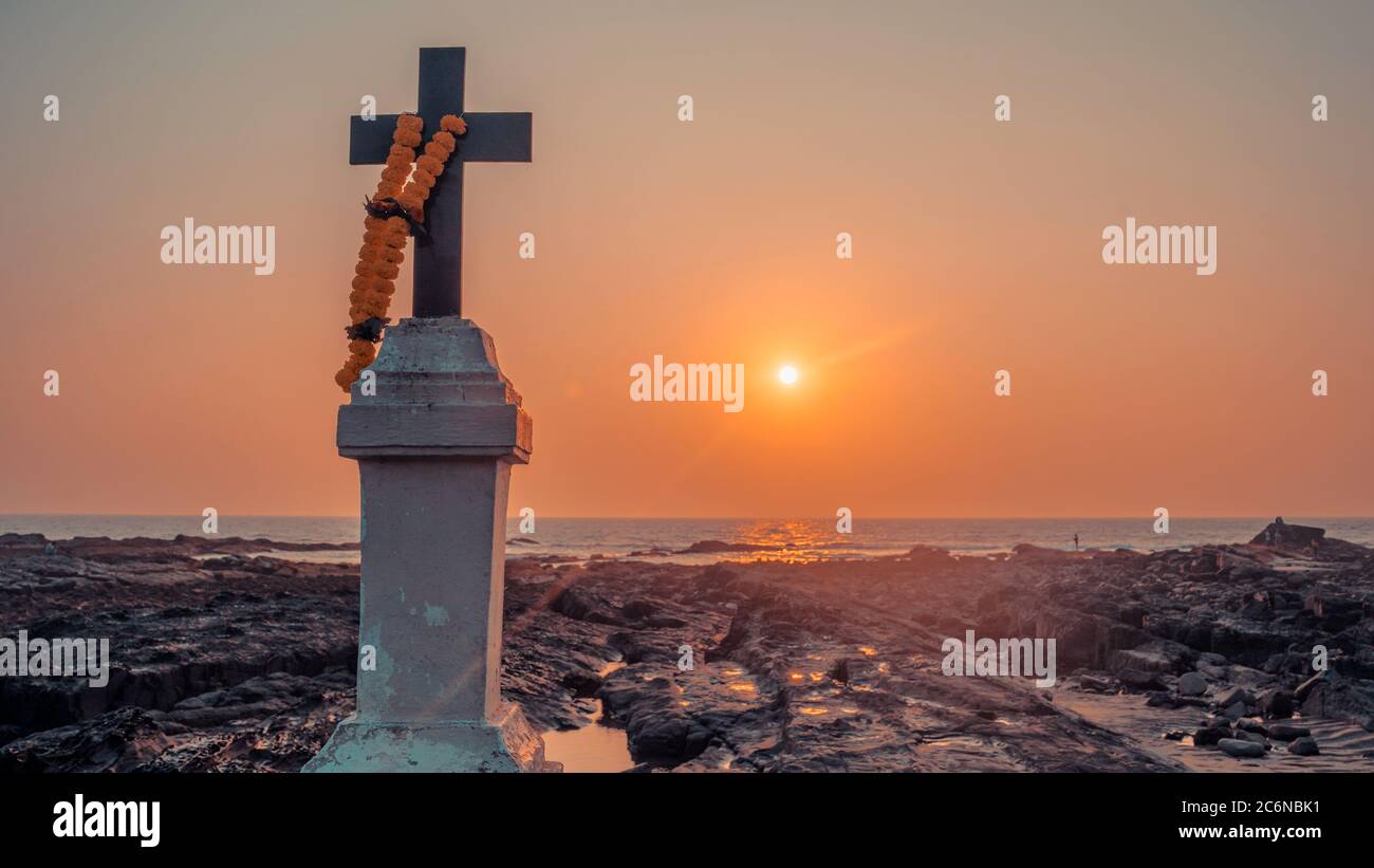 Christian sunset hi-res stock photography and images - Alamy