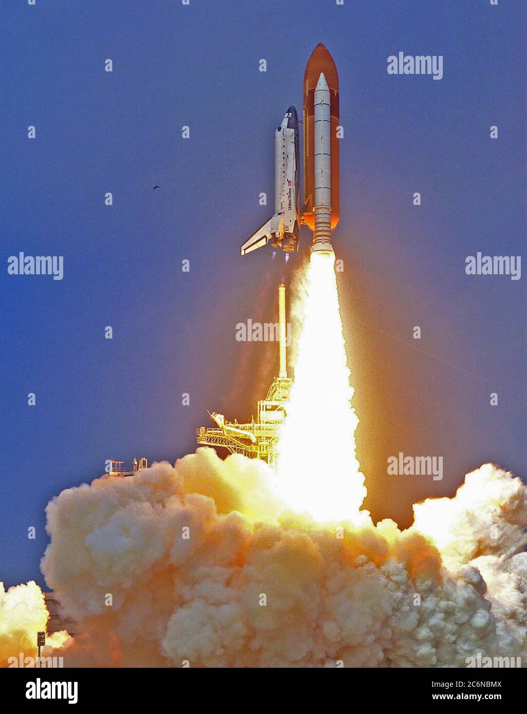 Sts 85 launch hi-res stock photography and images - Alamy