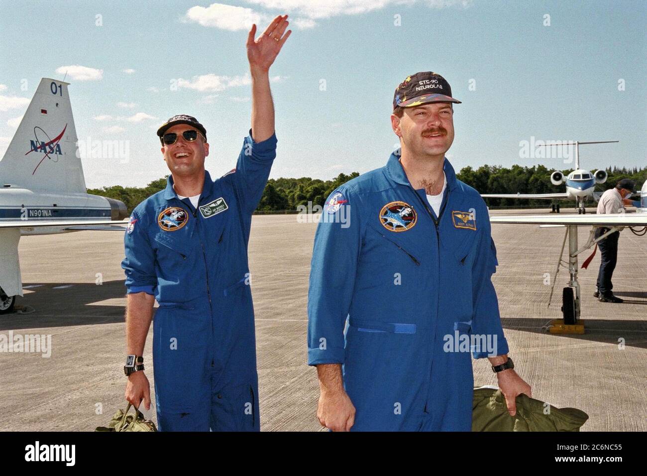 KENNEDY SPACE CENTER, FLA. -- STS-90 Payload Specialist Jay Buckey, M.D ...