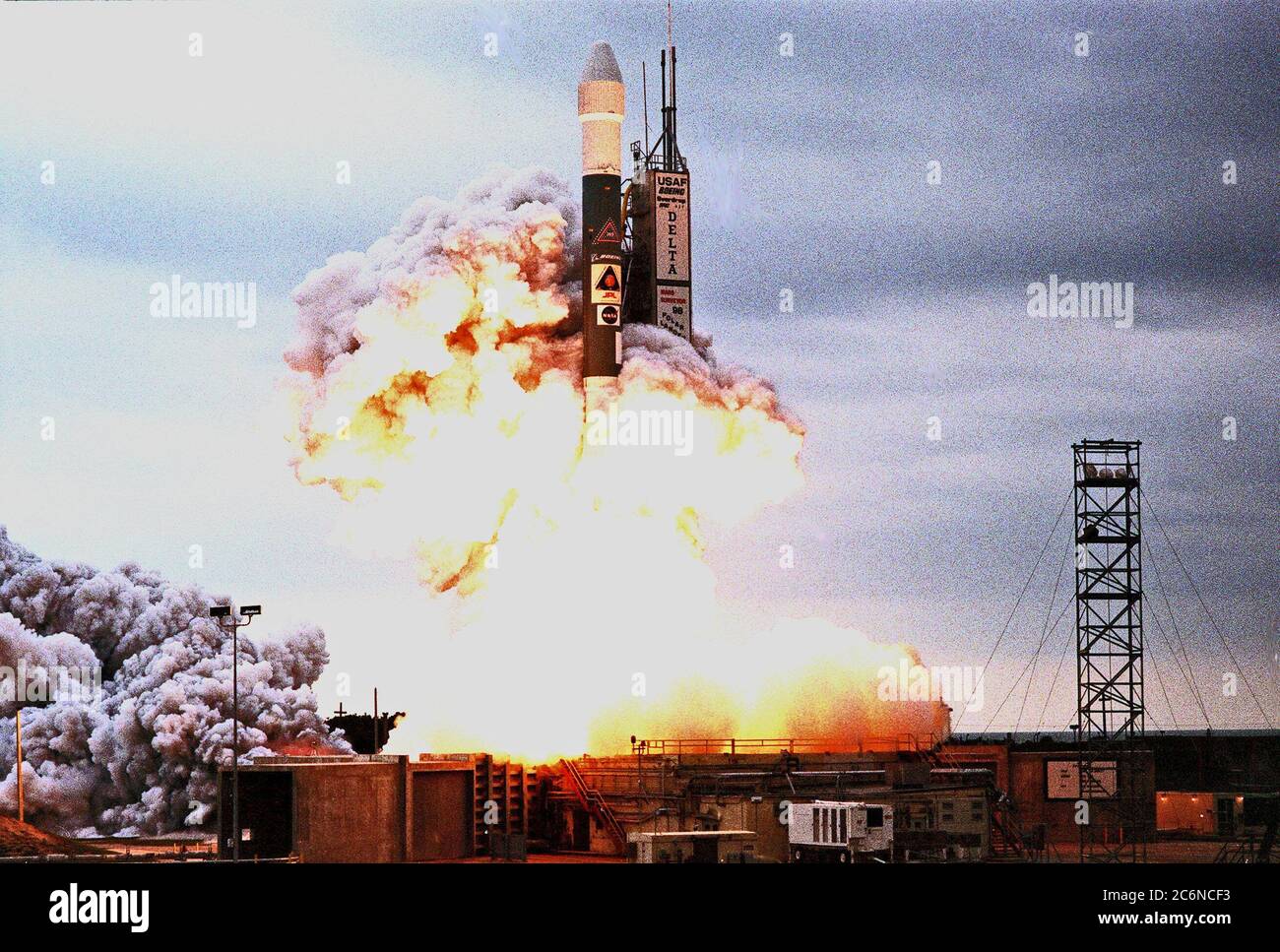 Spacecraft lifts off surface mars hi-res stock photography and images ...