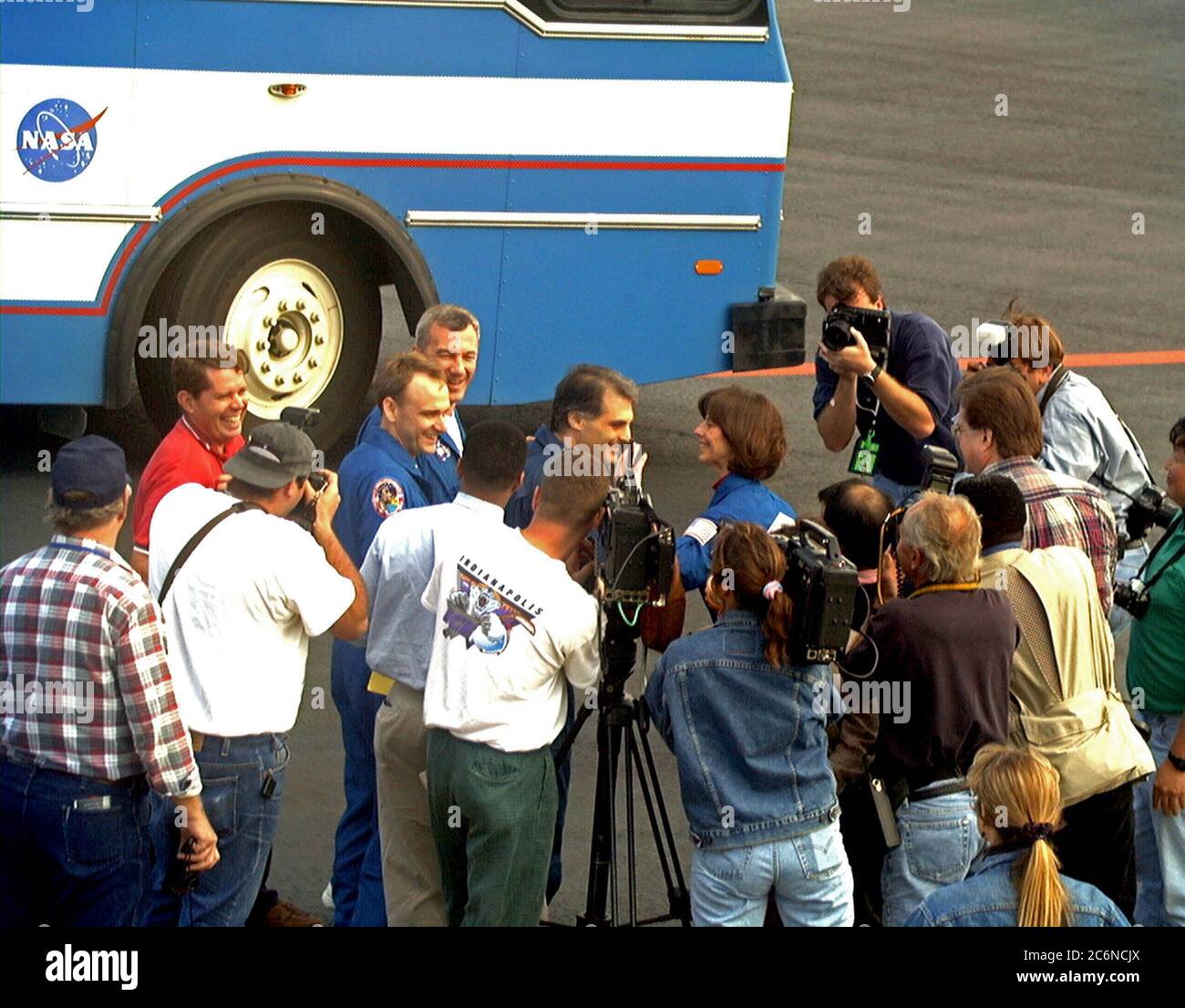 Nasa director of flight operations hi-res stock photography and images ...