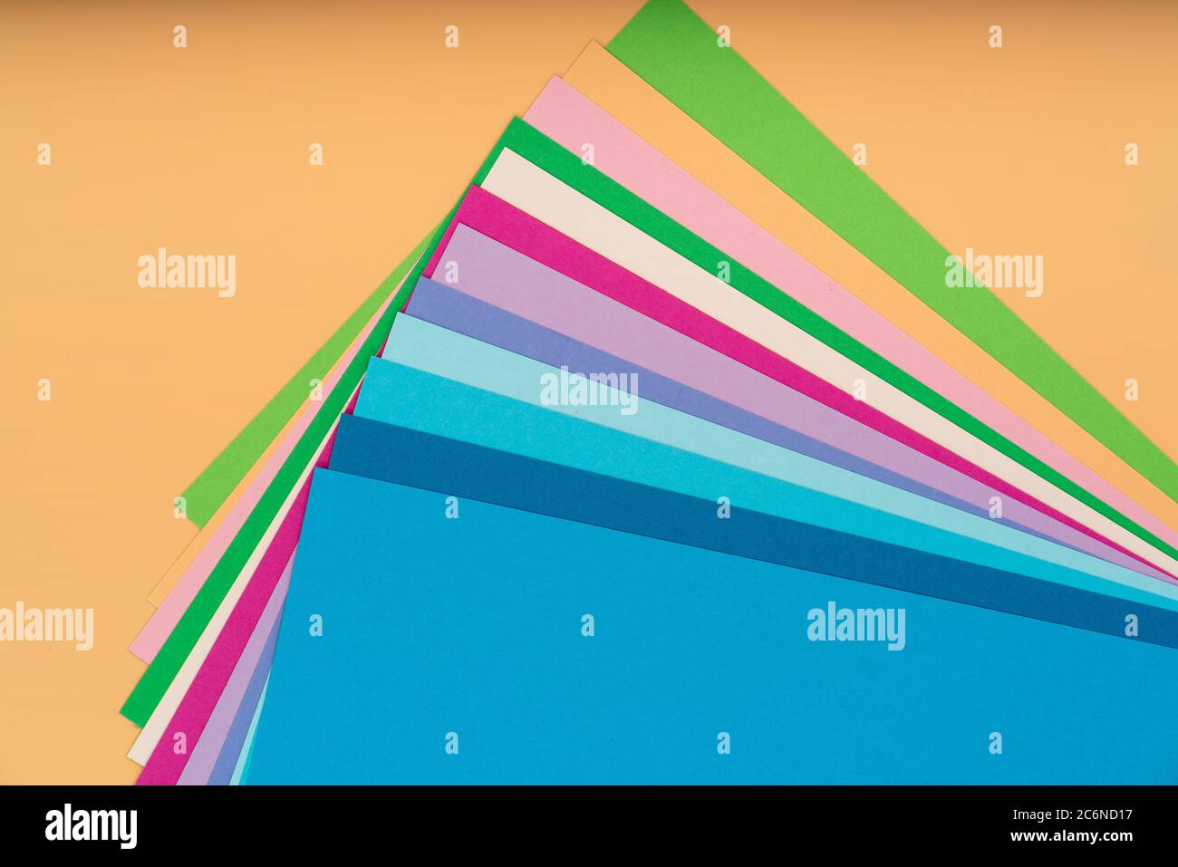 Flat sheets hi-res stock photography and images - Alamy