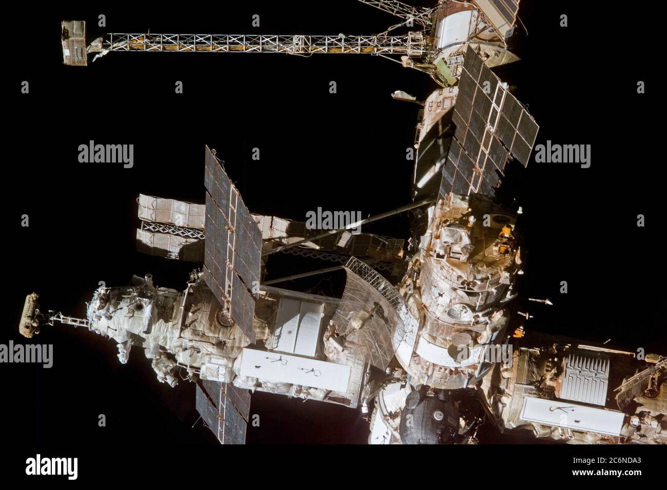 (29 Jan 1998) --- This Electronic Still Camera (ESC) image shows most ...