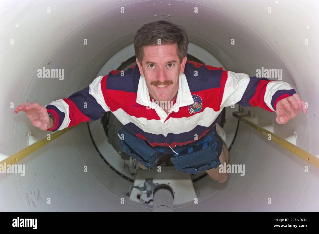 1998 space shuttle landing hi-res stock photography and images - Alamy