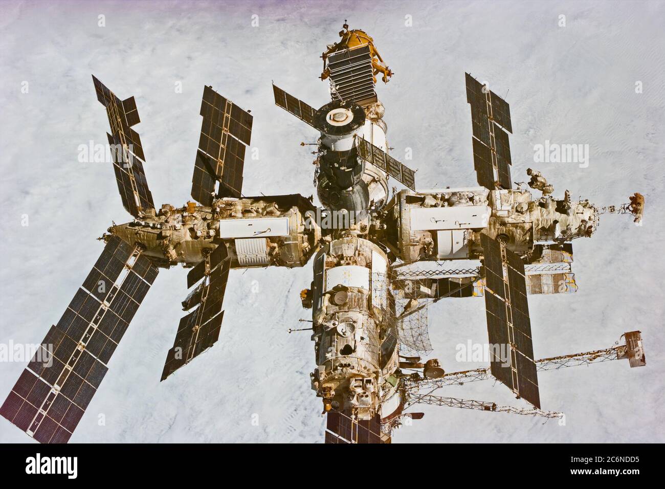 Shuttle mir docking mission hi-res stock photography and images - Alamy