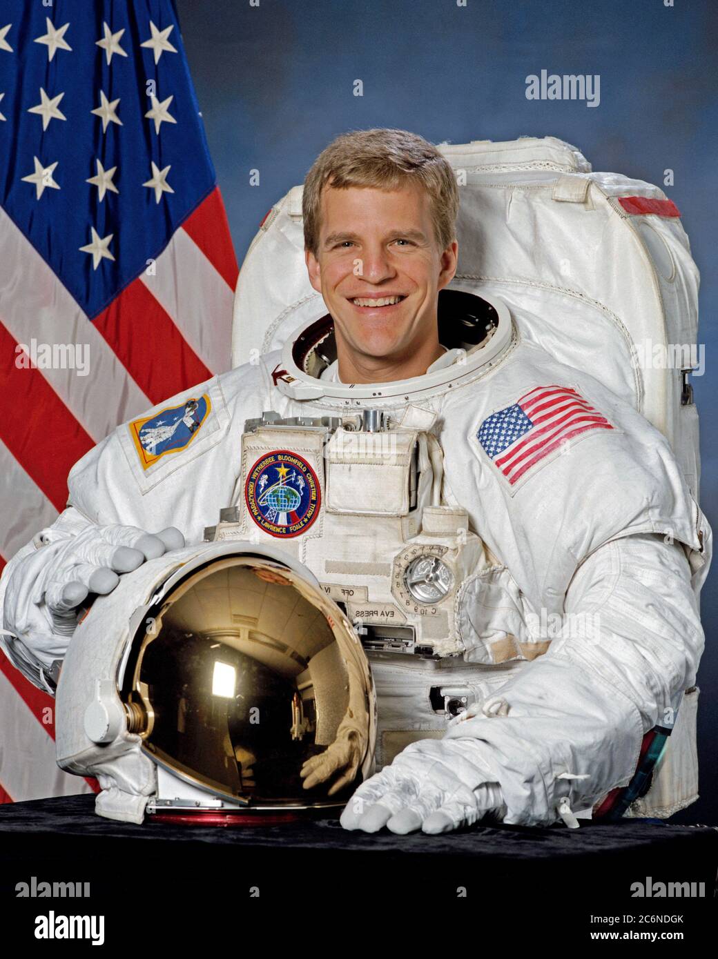 (1 Dec 1997) --- Astronaut Scott E. Parazynski, mission specialist ...