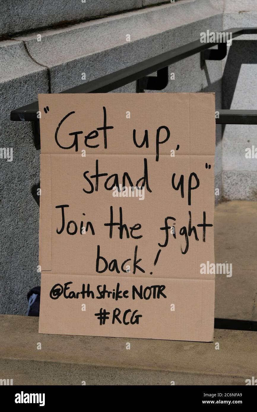 100 victoria embankment hi-res stock photography and images - Alamy