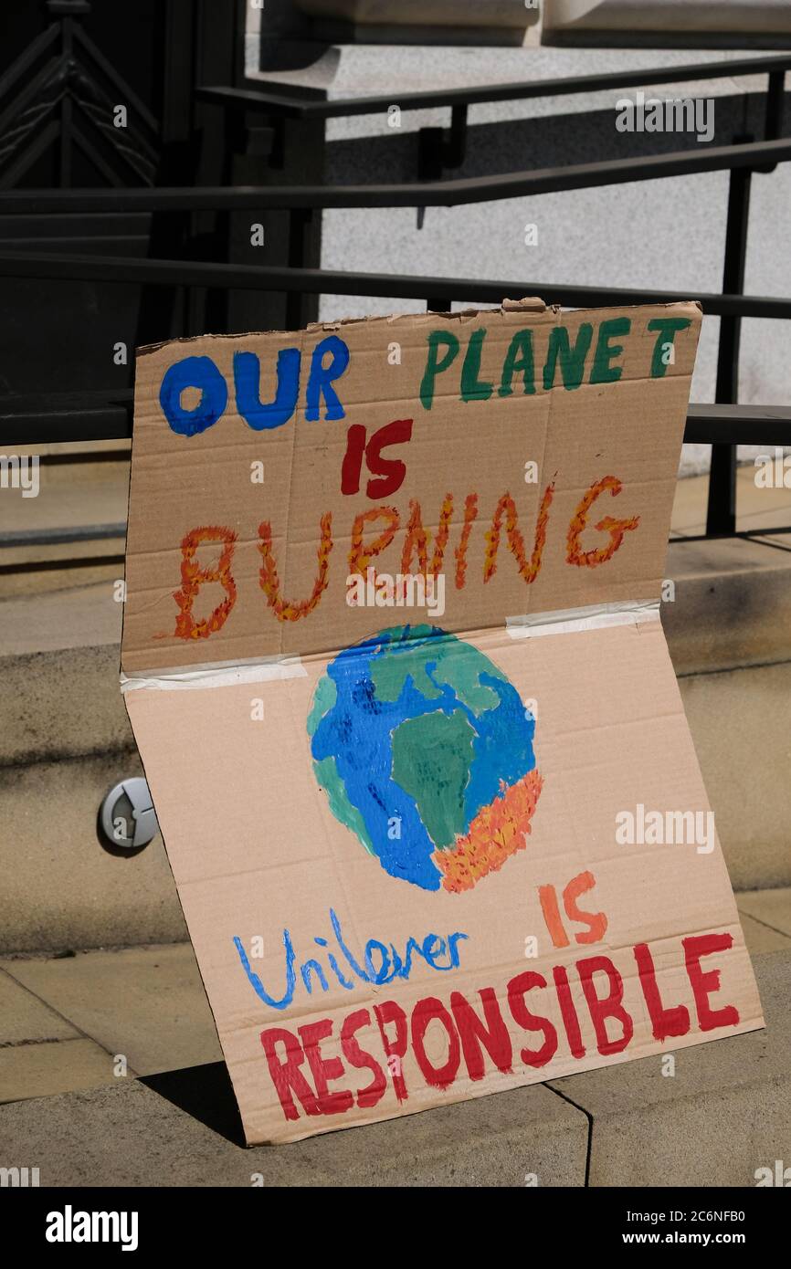 100 victoria embankment hi-res stock photography and images - Alamy