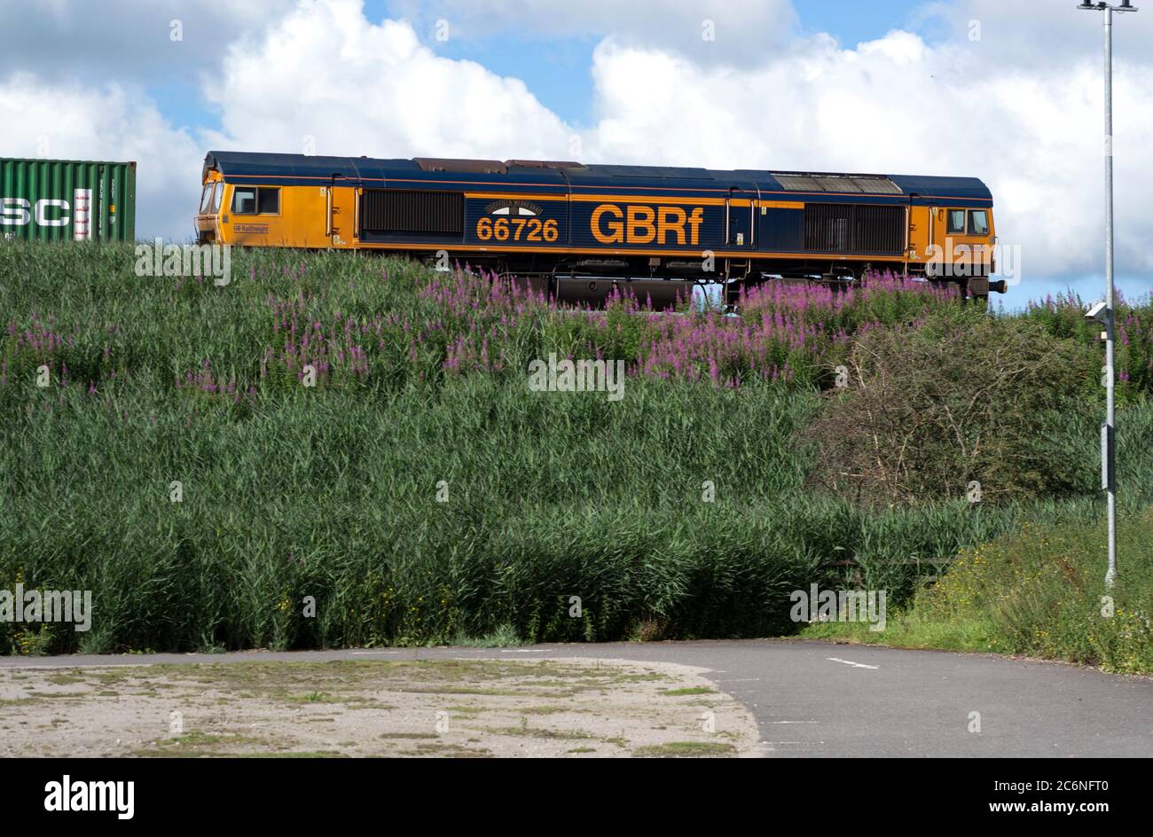 GBRf Class 66 diesel locomotive No. 66726 pulling a freightliner train ...