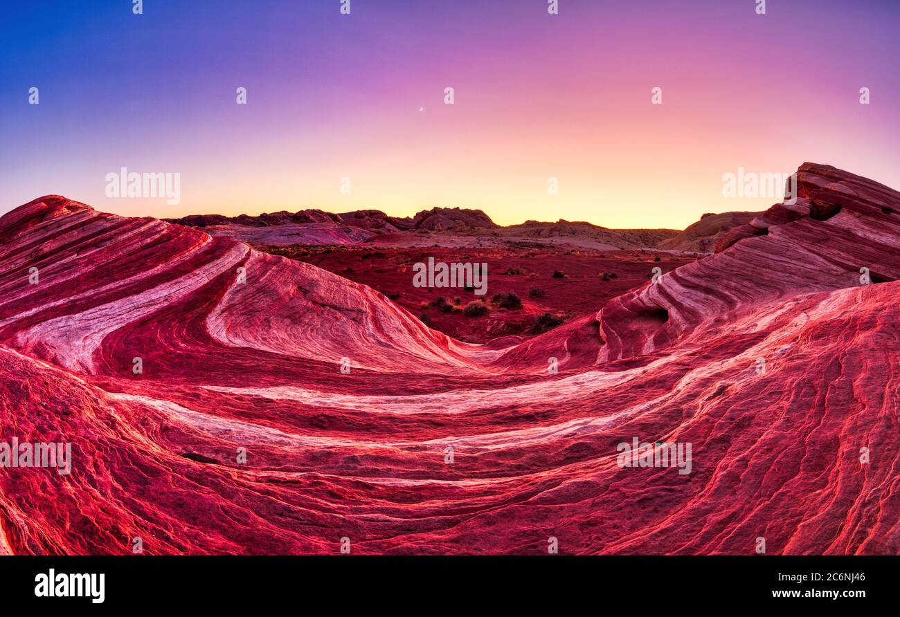 Fire Wave in Valley of Fire State Park at Dusk near Las Vegas, Nevada ...