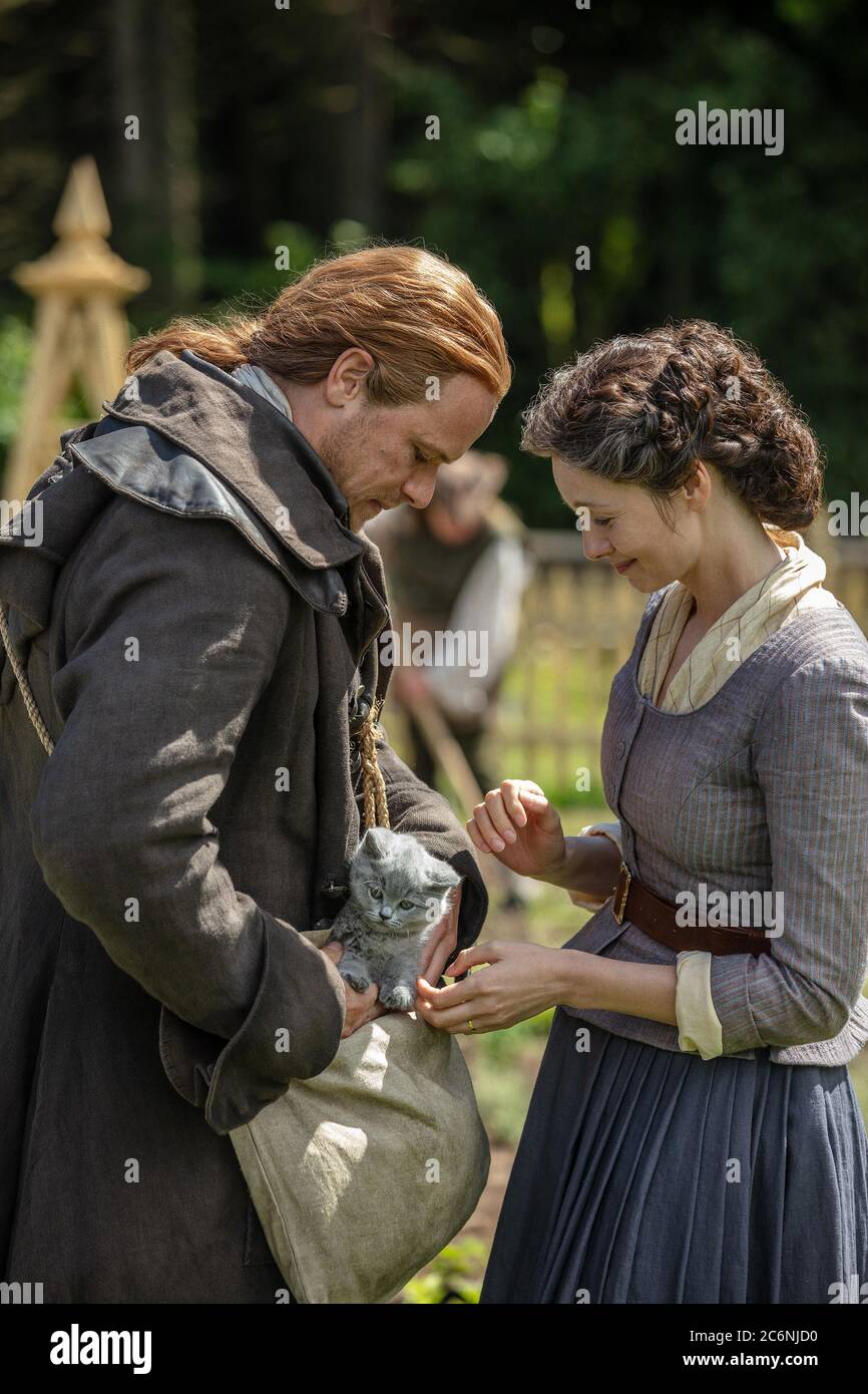 CAITRIONA BALFE and SAM HEUGHAN in OUTLANDER (2014), directed by BRIAN ...
