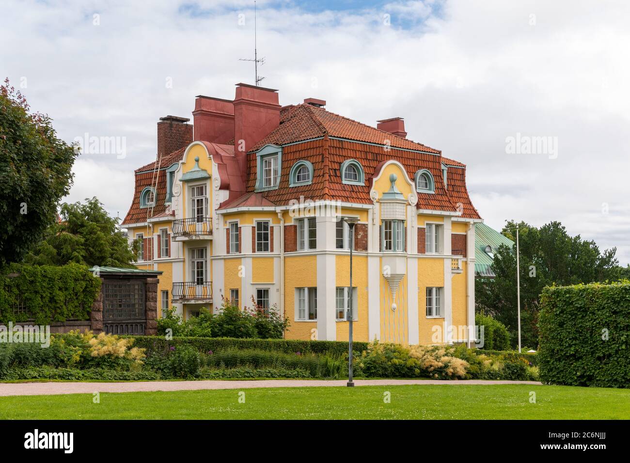 Historical residential building hi-res stock photography and images - Alamy