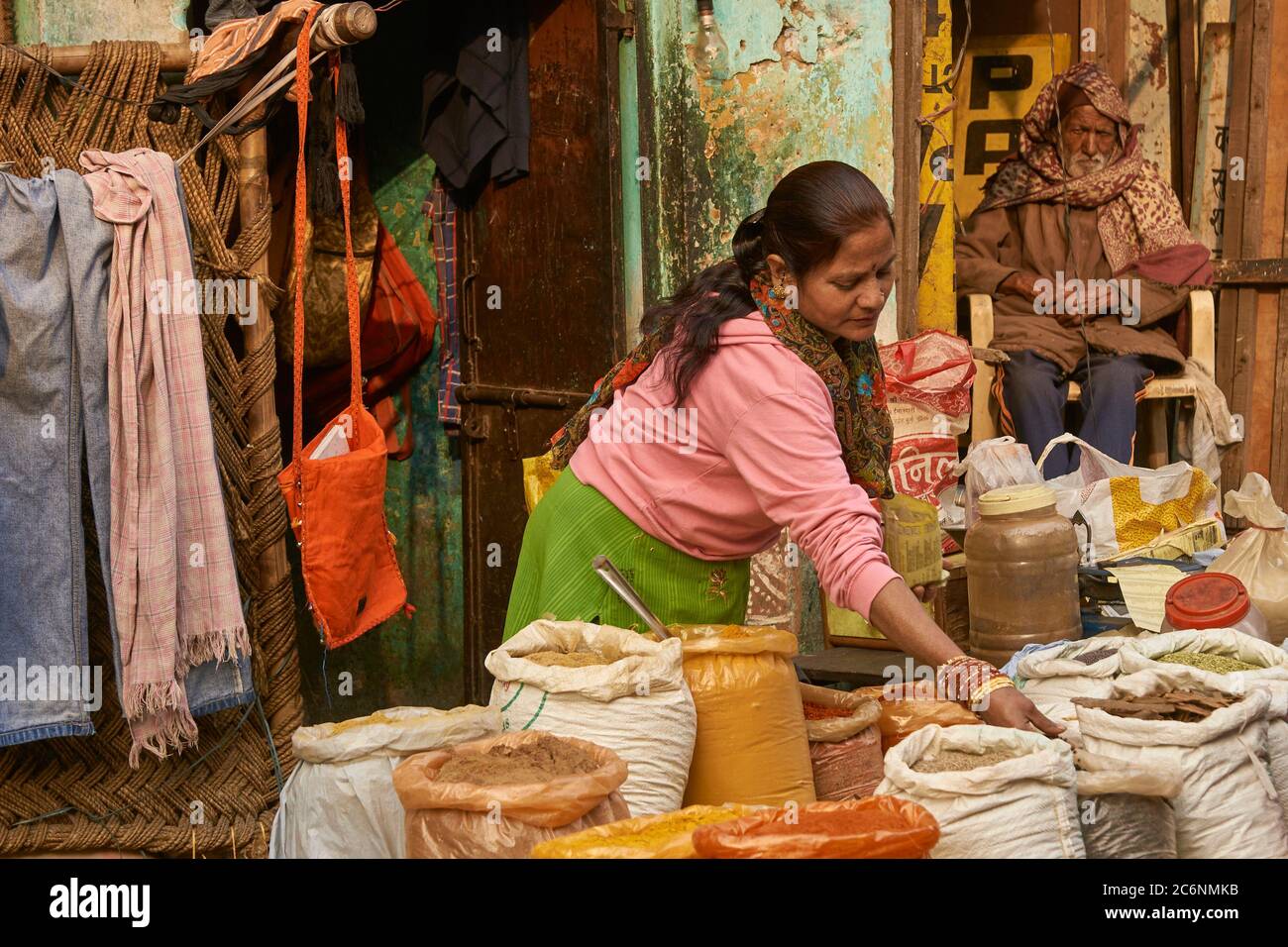 Indian woman selling ginger hi-res stock photography and images - Alamy
