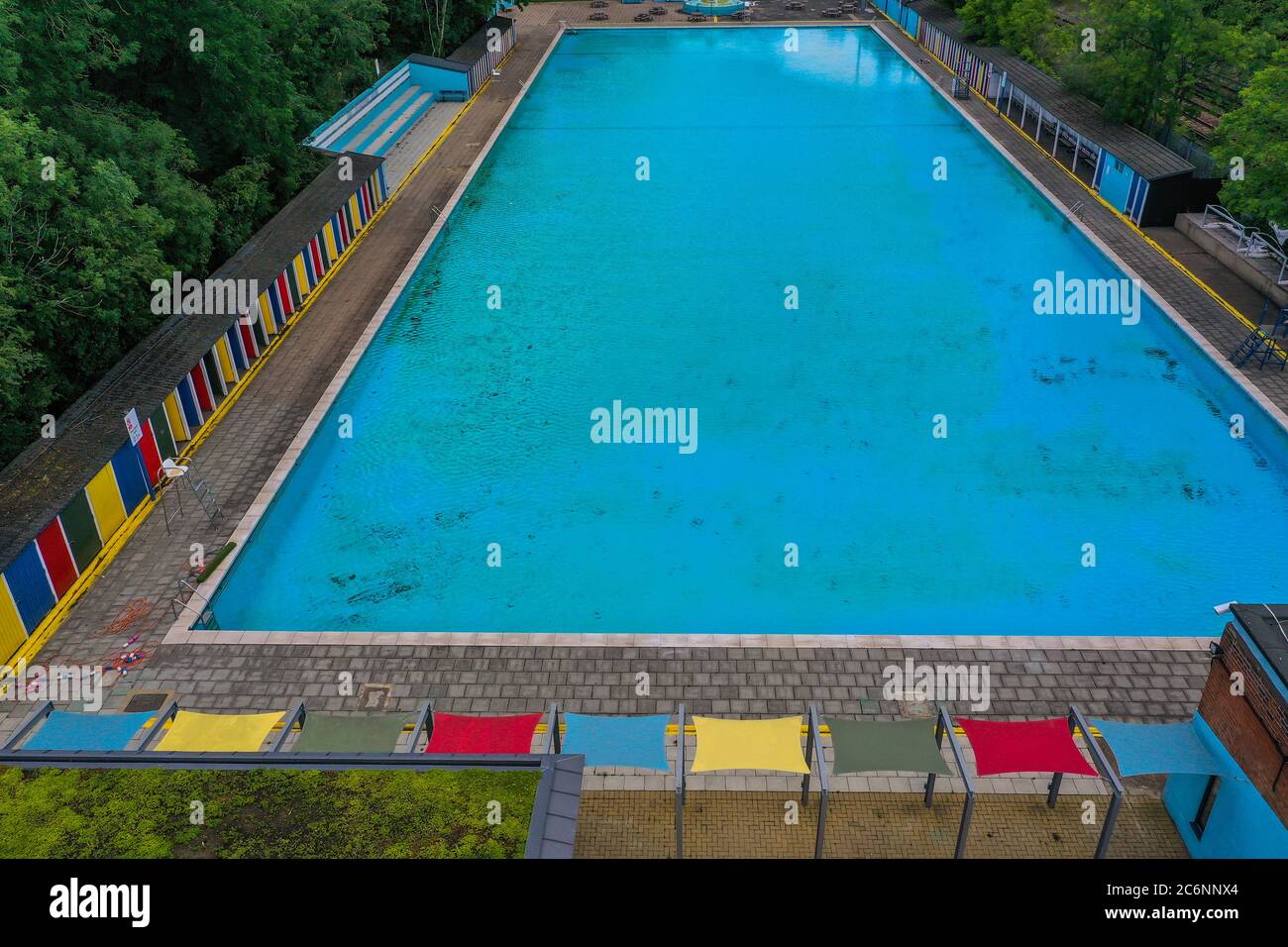Tooting bec lido hi-res stock photography and images - Alamy